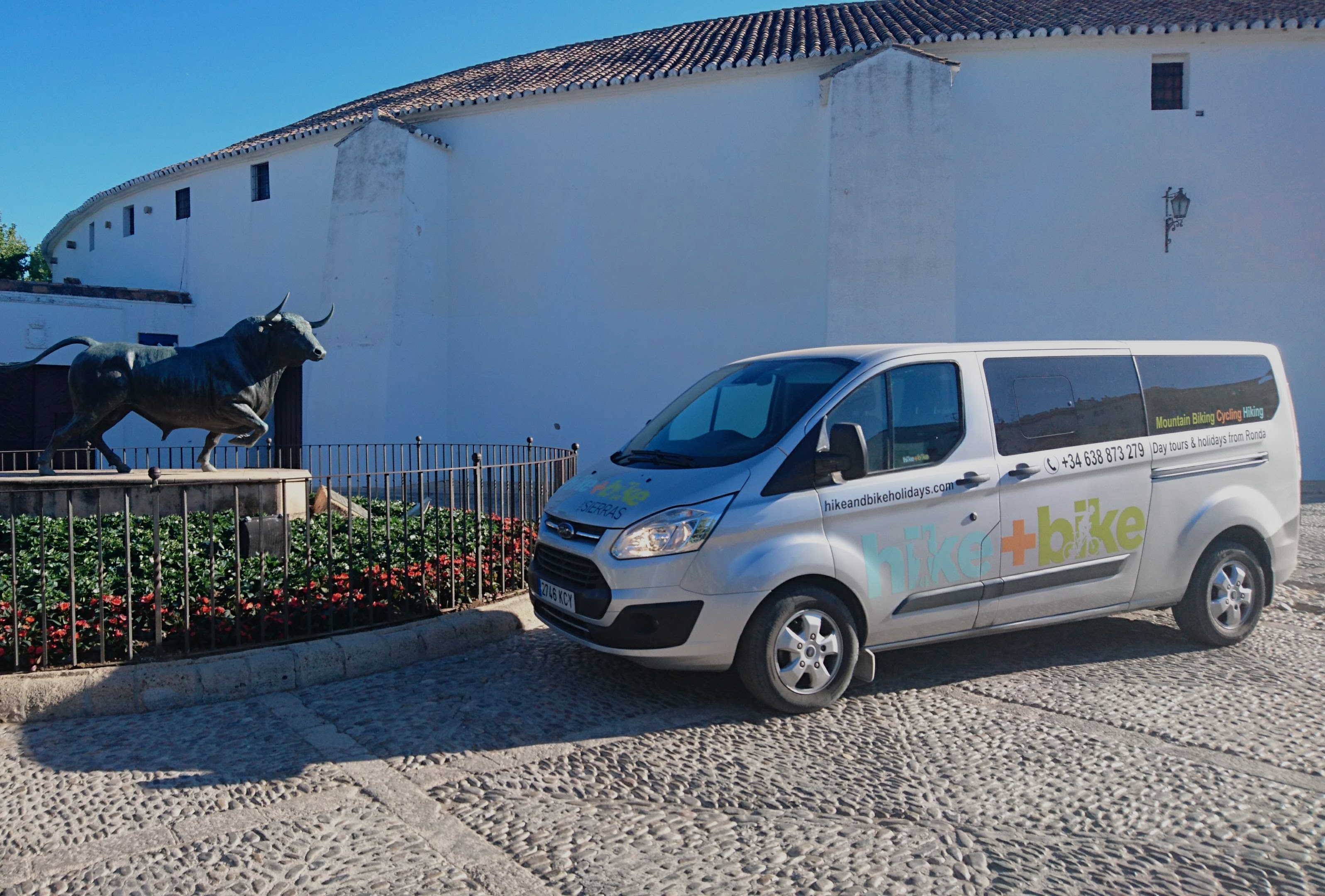 Minibus Tours from Ronda⎜Bodegas⎜Caves⎜Villages | National Park
